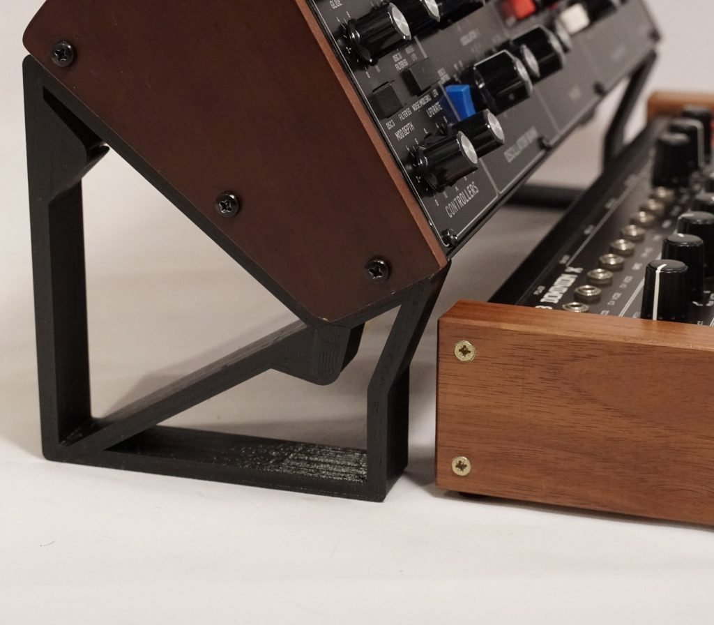 Soporte Behringer Model D – COVERUP